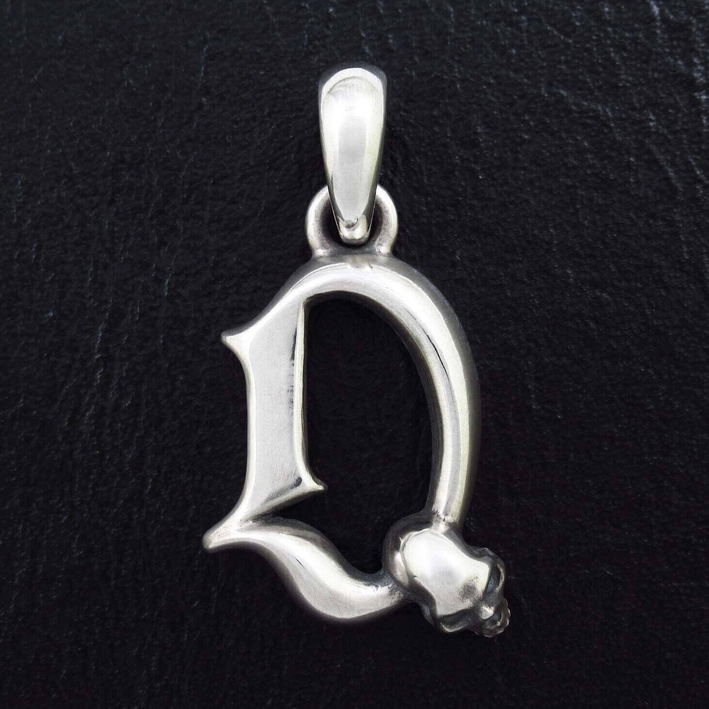 R.A.W - Uppercase Top "Q" – RAT RACE OFFICIAL STORE